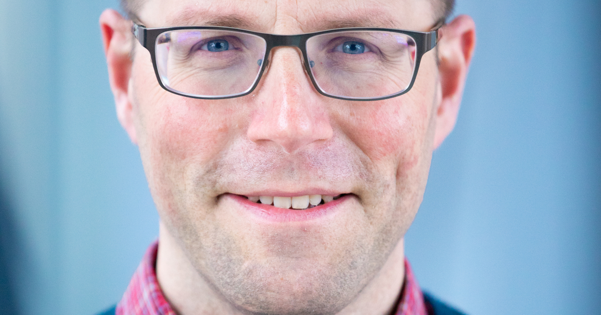 Justin Wadland, '03, honored with UW Distinguished Librarian Award ...